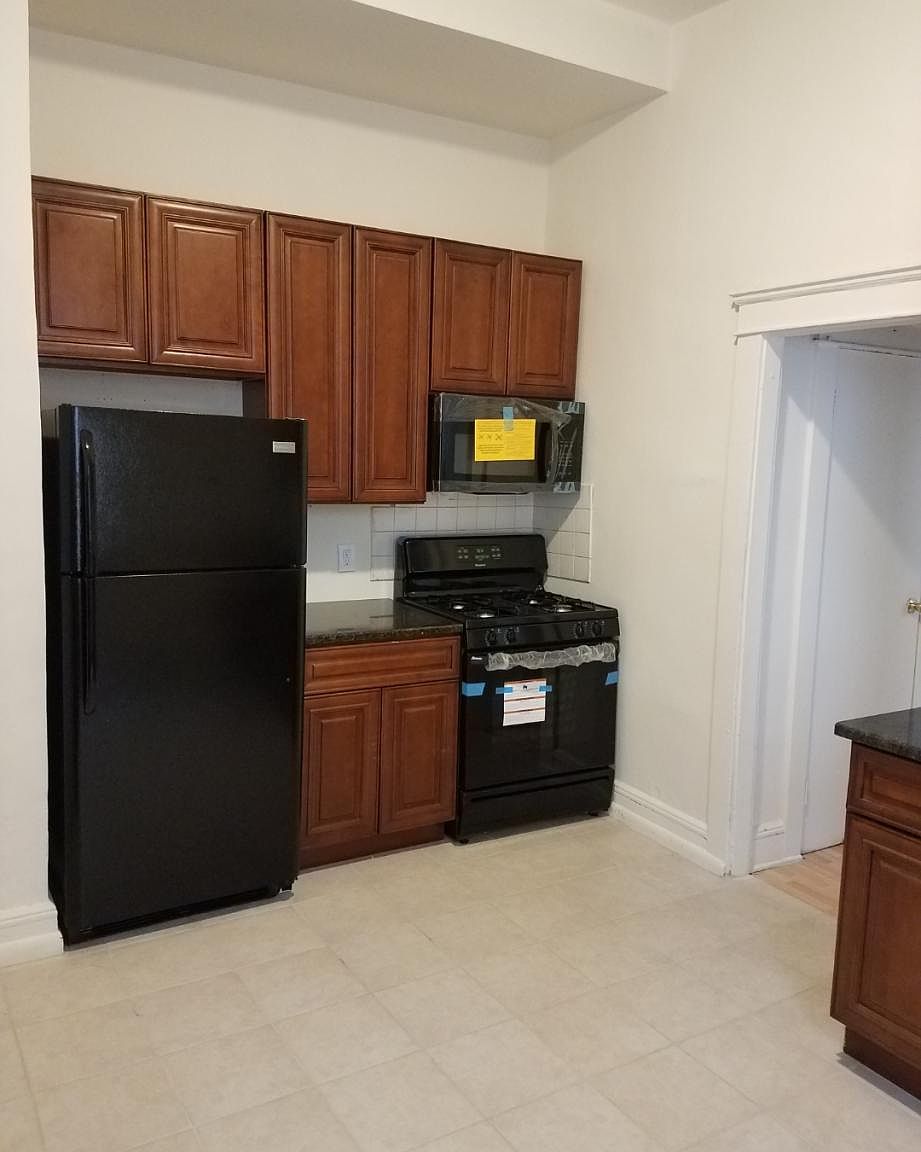 14 Hilliard Ave #1, Edgewater, NJ 07020 | Zillow