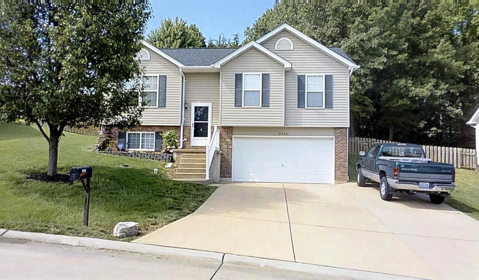 2320 W Ridge Dr, Festus, MO 63028 | Zillow