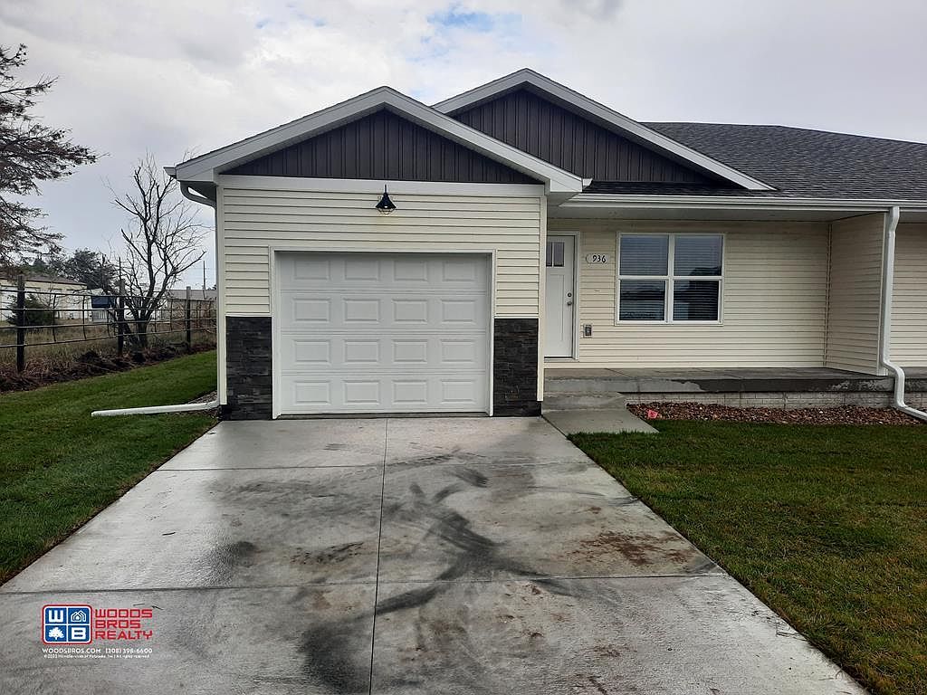 936 E 19th St, Grand Island, NE 68801 | Zillow