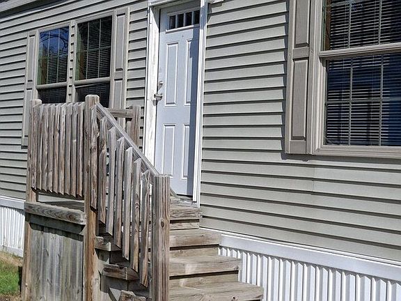 2431 Gena Ann Ln #GEN2431, Flint, MI 48504 | Zillow