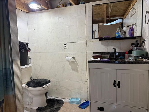 219 S West St, Brownstown, IL 62418 | Zillow