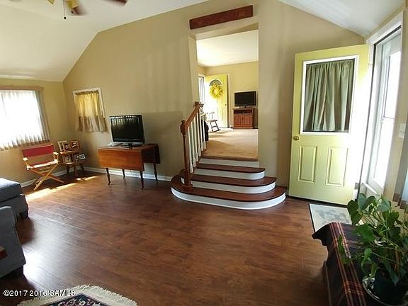 9 Hudson Dr, South Glens Falls, NY 12803 | Zillow