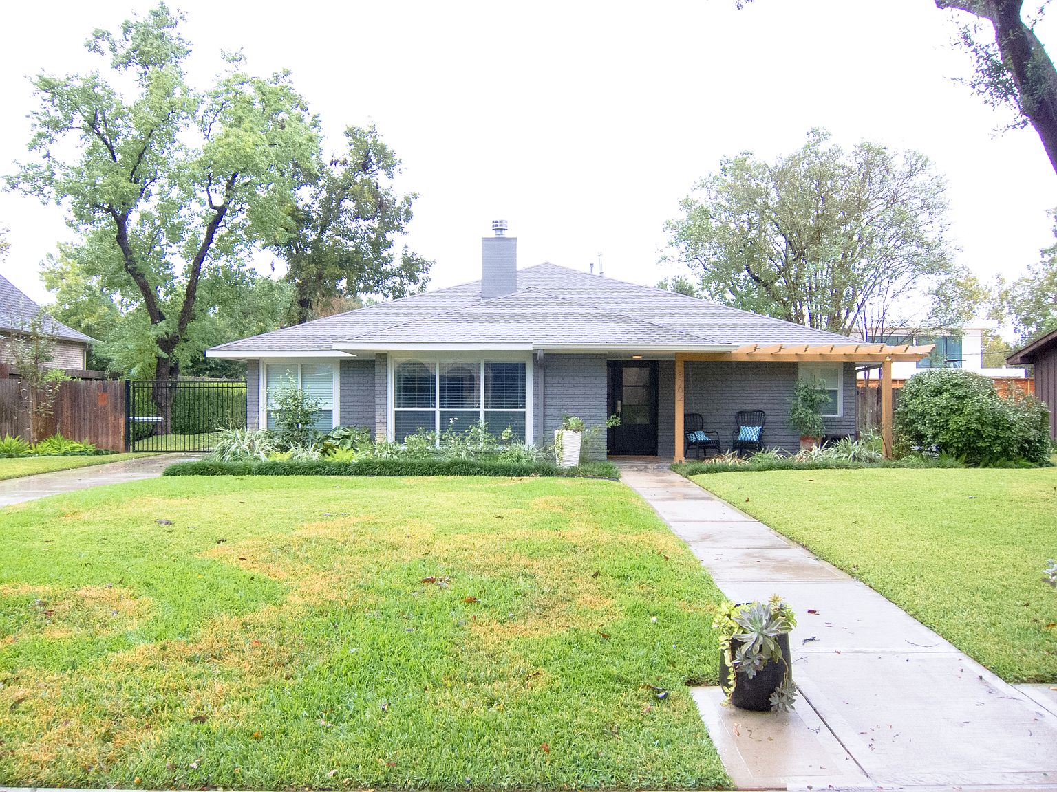8702 Lupton Ln, Houston, TX 77055 | Zillow