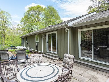 25 Playground Rd, Ridgefield, CT 06877 | Zillow