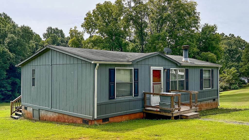 315 Berkley St, Phenix, VA 23959 | Zillow