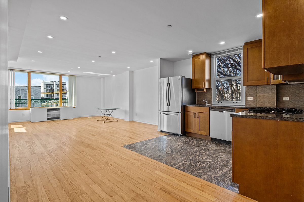 2882 W 15th St APT 3B, Brooklyn, NY 11224 | Zillow