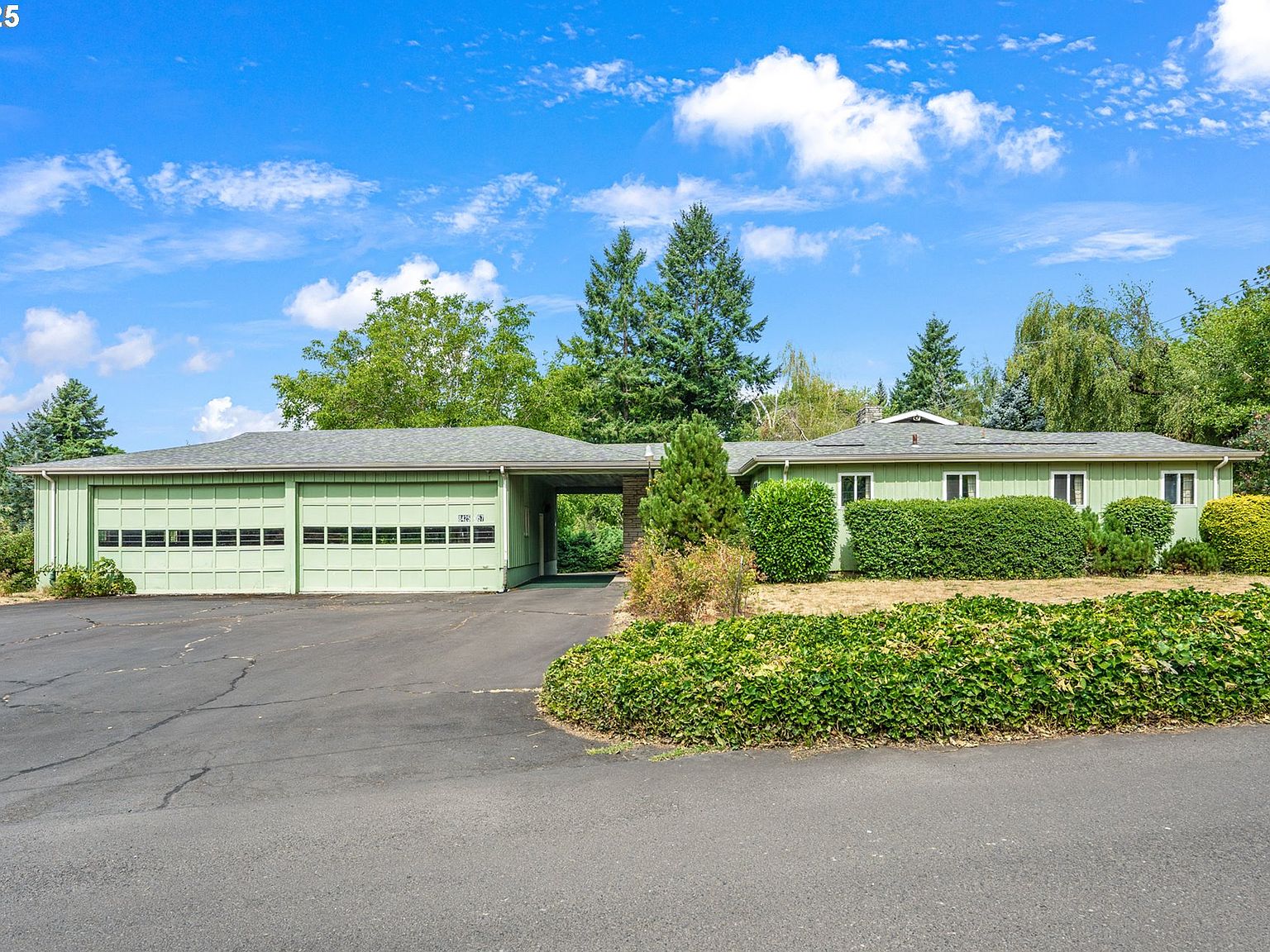 8425 SE 57th Ave, Portland, OR 97206 | Zillow