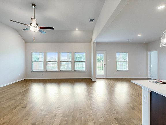 716 Parkside Dr, Justin, TX 76247 | Zillow