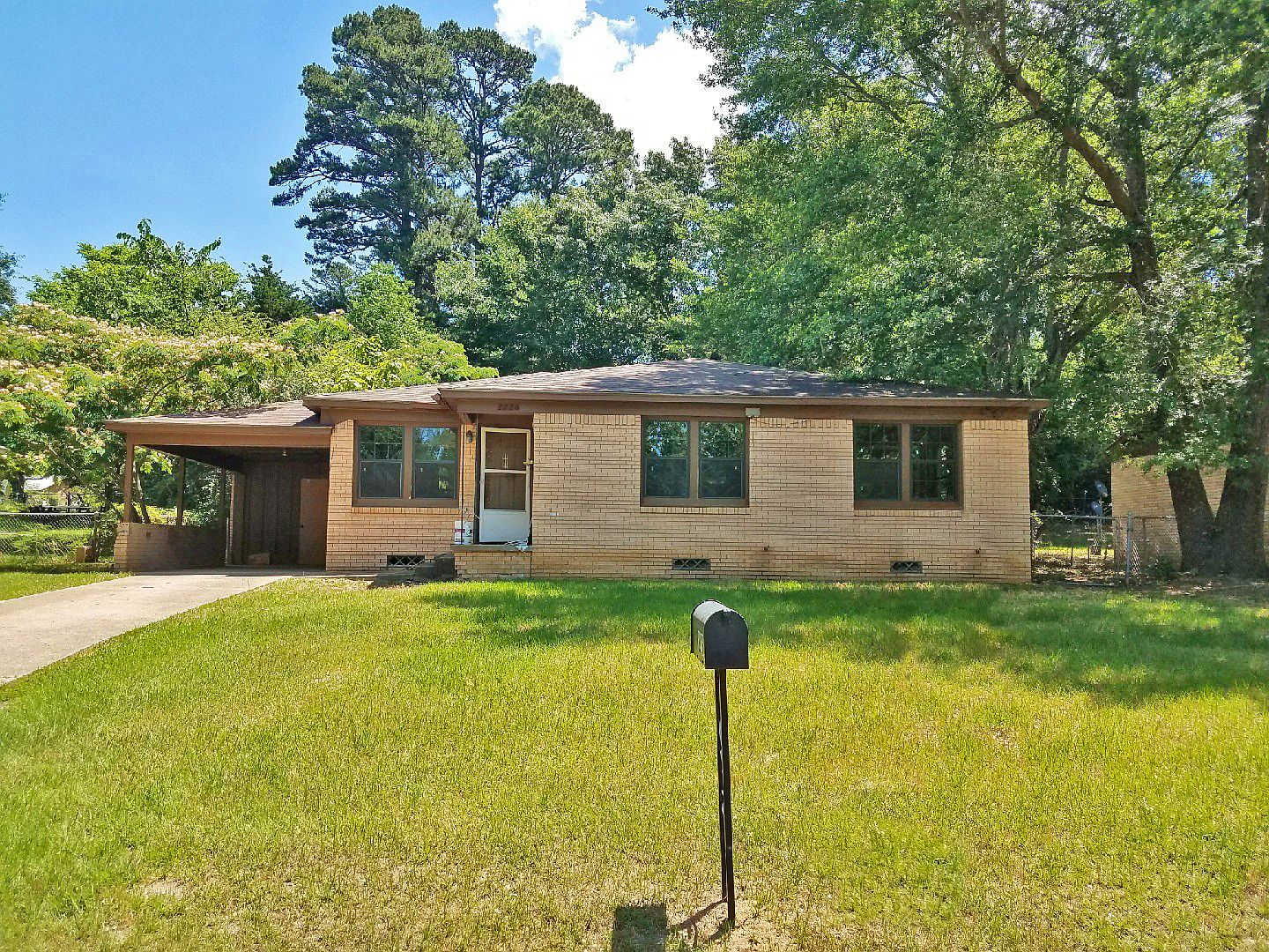 2226 Gish Ln, Tyler, TX 75701 | Zillow