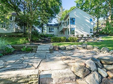 2090 Hawthorne Rd, Toledo, OH 43606 | Zillow