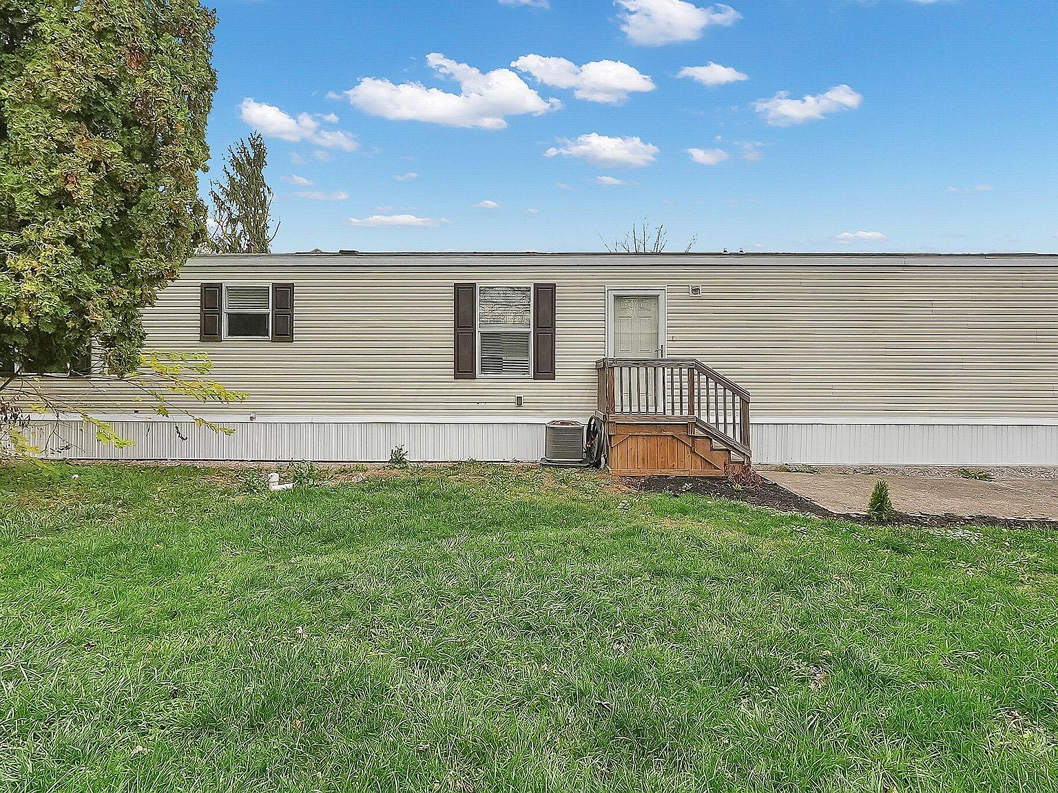 71 Biddle Blvd #6, Bloomingburg, OH 43106 | Zillow