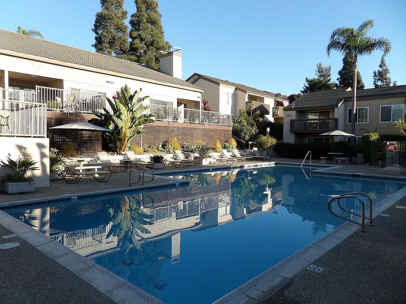 8666 Via Mallorca APT E, La Jolla, CA 92037 | Zillow