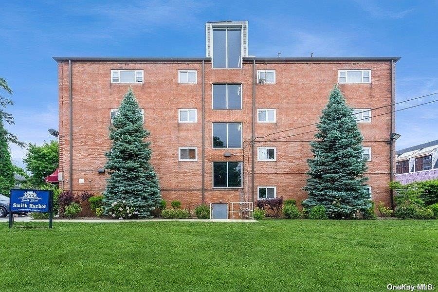 222 Smith Street #1H, Freeport, NY 11520 | Zillow