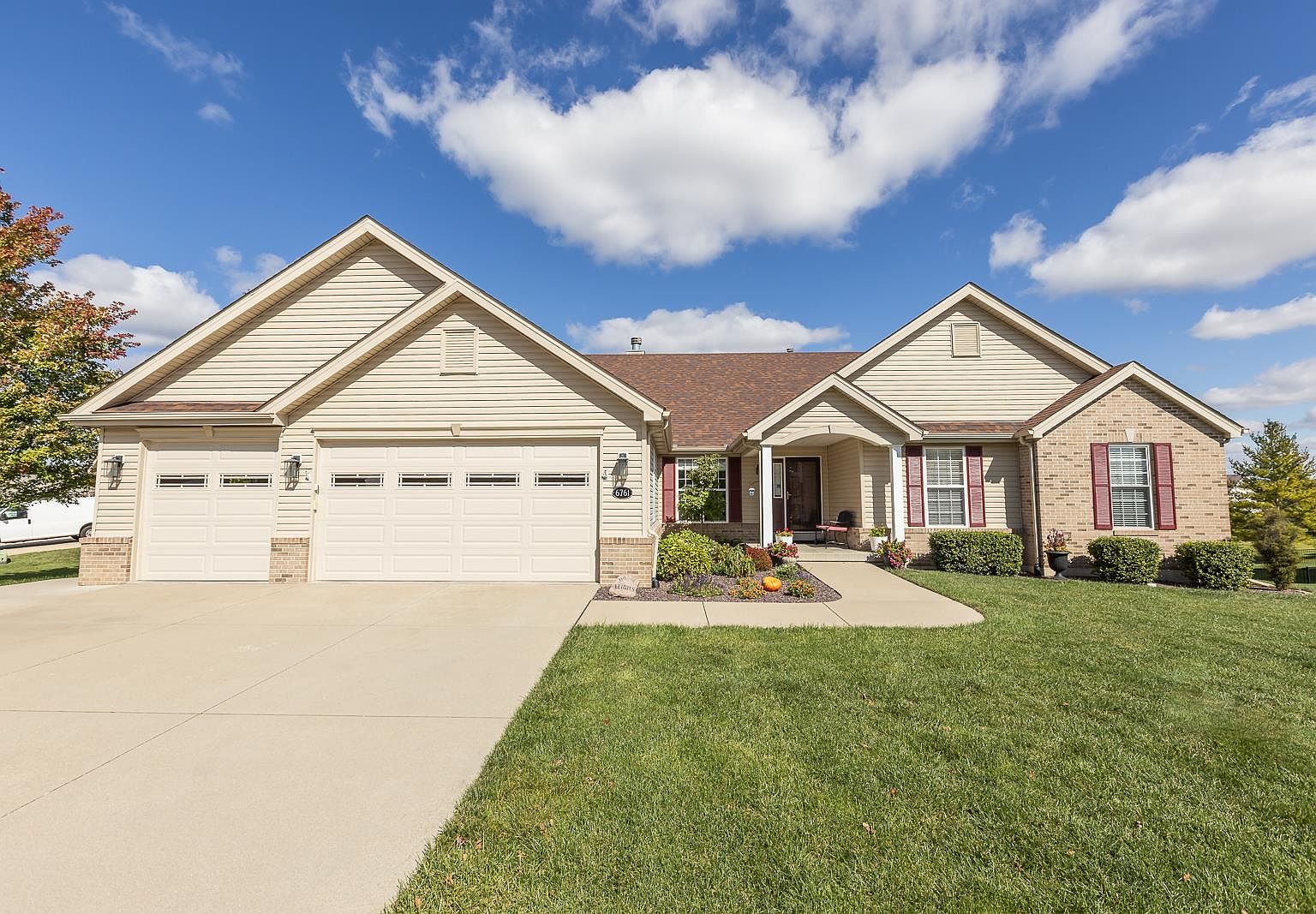 6761 Oxford Ln, Maryville, IL 62062 | Zillow