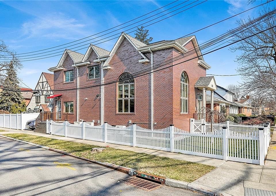 211-03 33rd Rd, Bayside, NY 11361 | Zillow