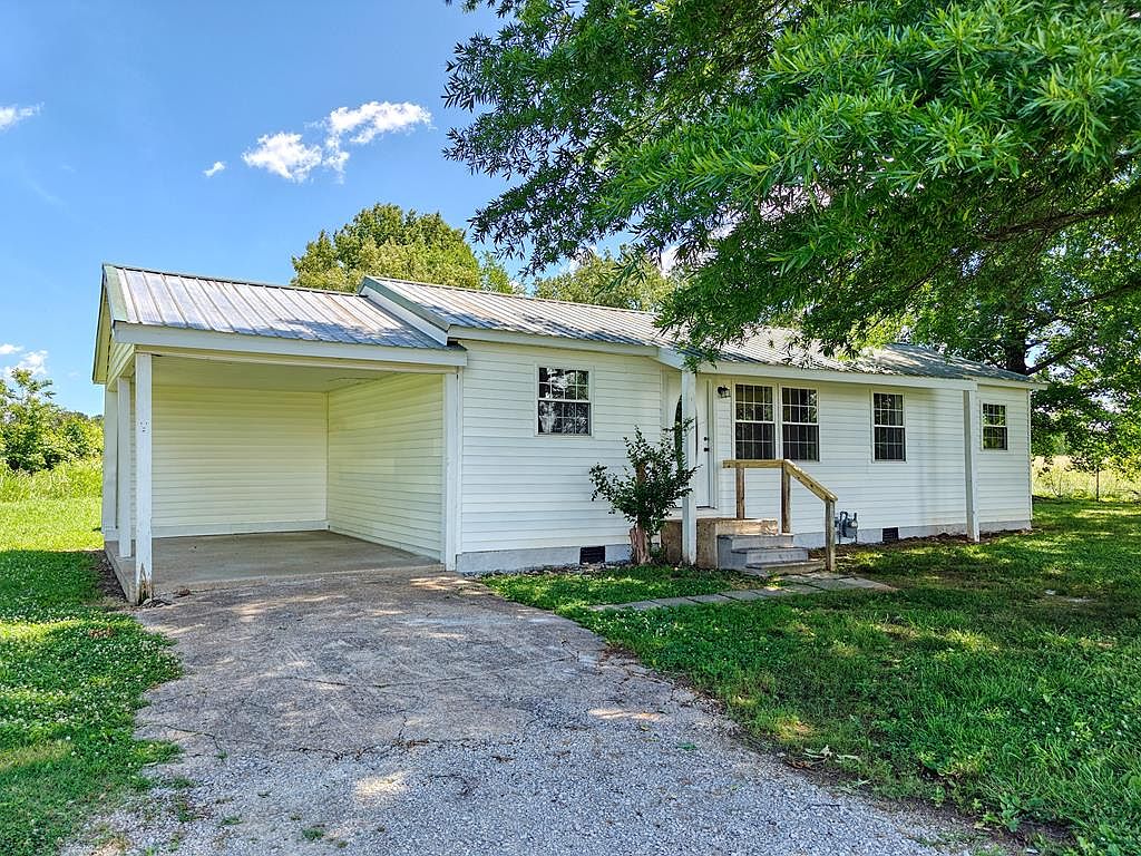 2635 Highway 105, Trezevant, TN 38258 | Zillow