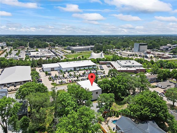 805 SE 5th St, Bentonville, AR 72712 | MLS #1248057 | Zillow