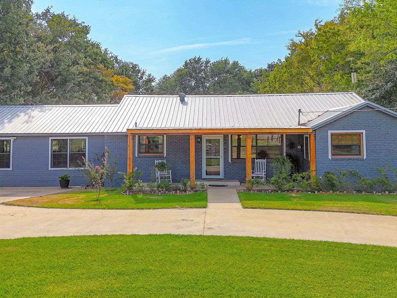 205 Peach Tree Rd, Mabank, TX 75156 | MLS #21070095 | Zillow