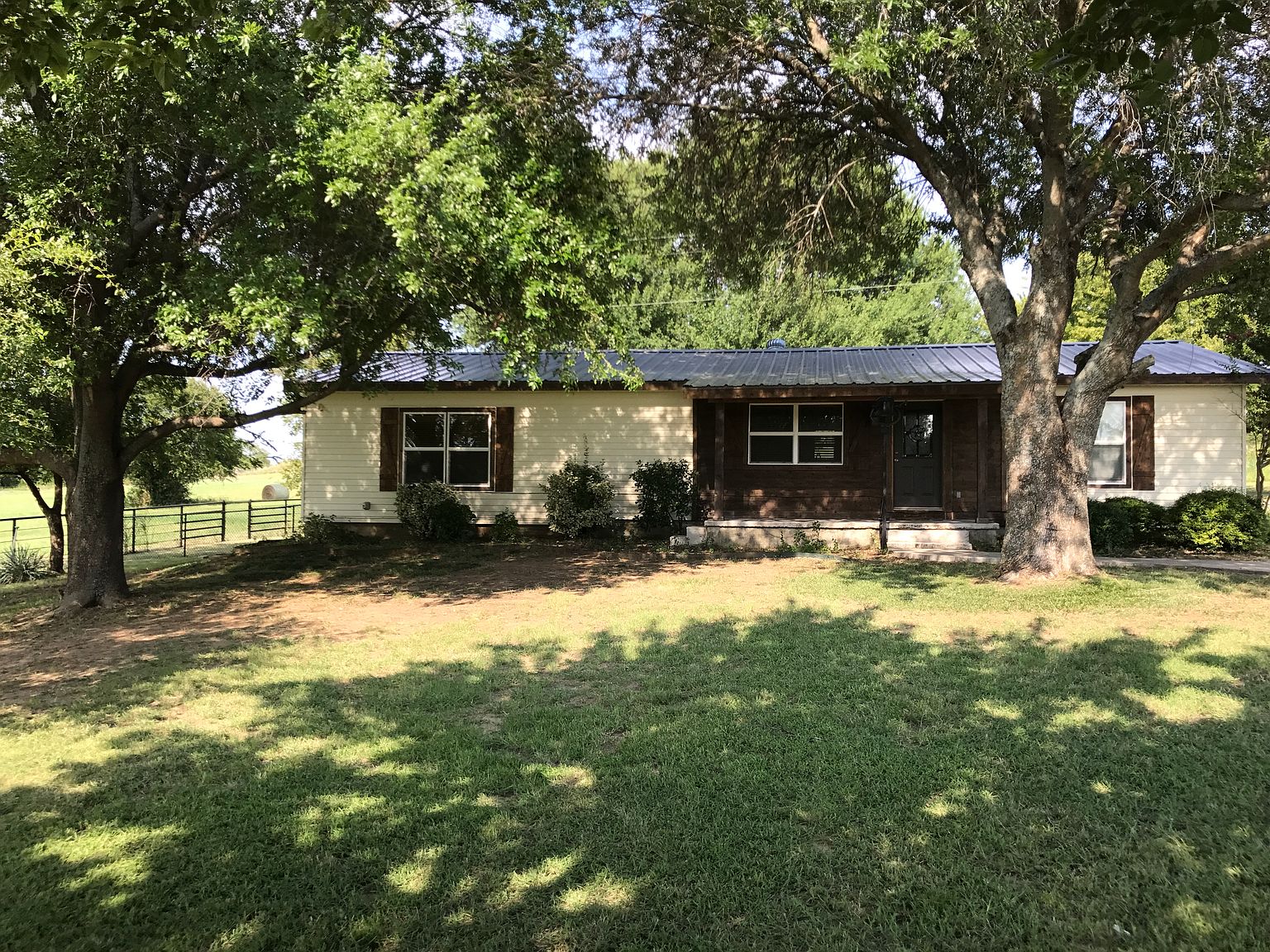 2470 N Trinity St, Decatur, TX 76234 | Zillow
