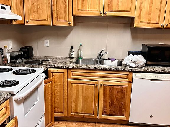 392 Albert St #203, Waterloo, ON N2L 3V1 | Zillow