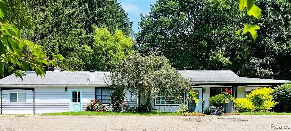 4491 S Jackson Rd, Jackson, MI 49201 | Zillow