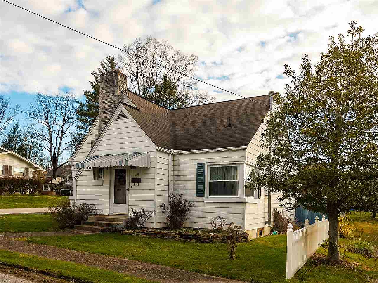 402 Dudding Ave, Hurricane, WV 25526 | Zillow