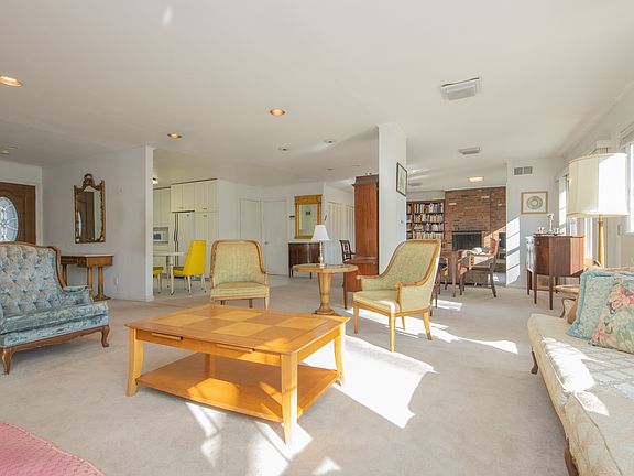 115 Daisy Farms Dr, New Rochelle, NY 10804 | Zillow