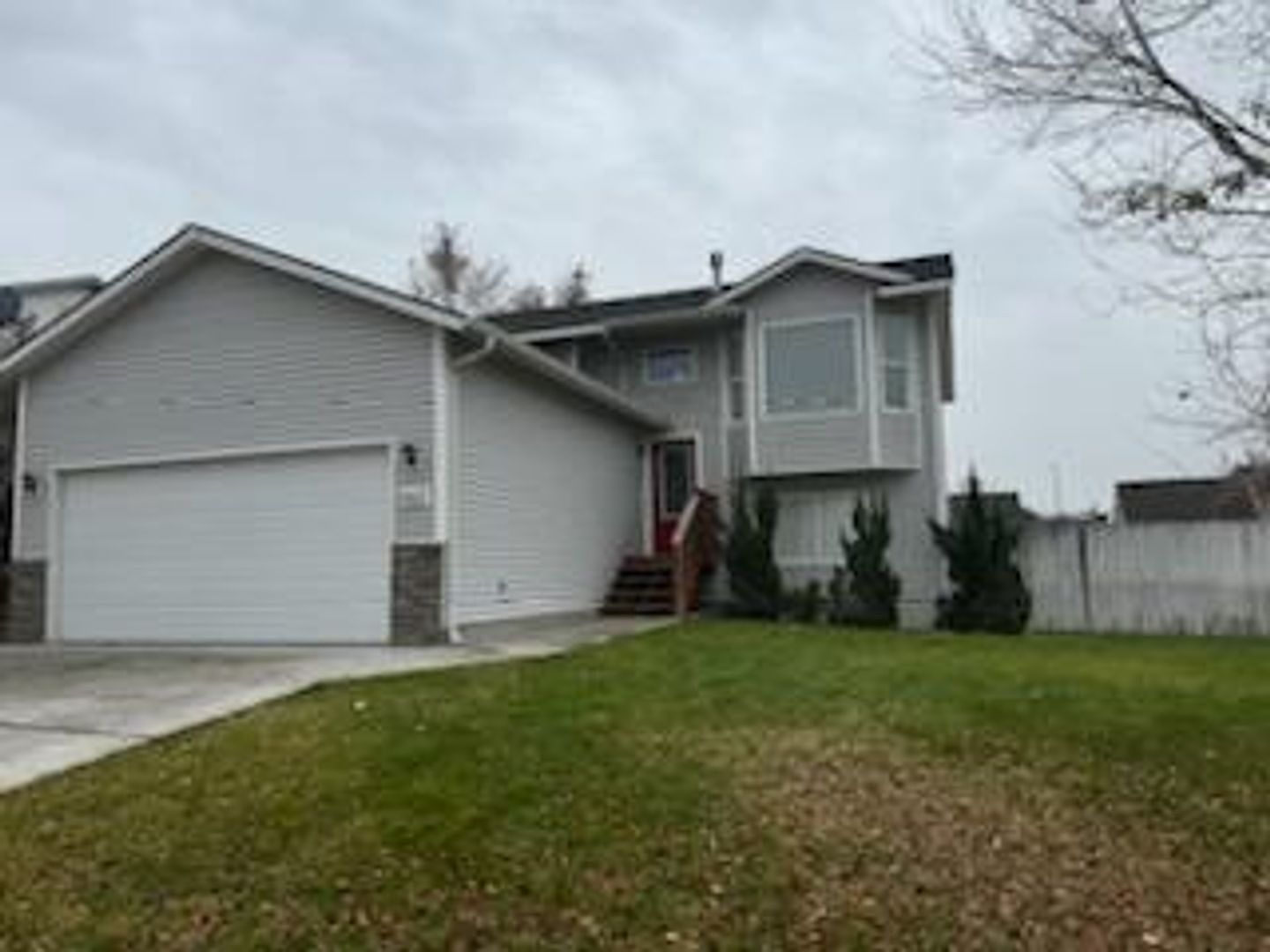 422 E Autumn Ave, Hermiston, OR 97838 | Zillow