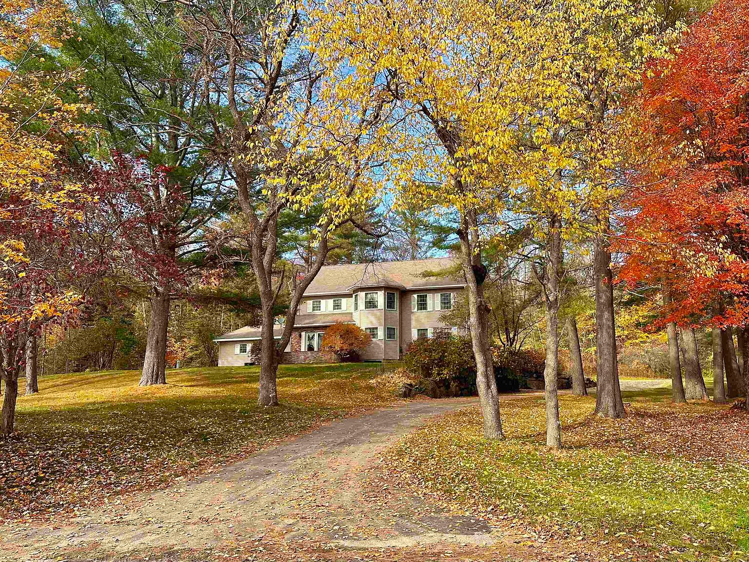 281 Cumberland Street, Northumberland, NH 03582 | Zillow