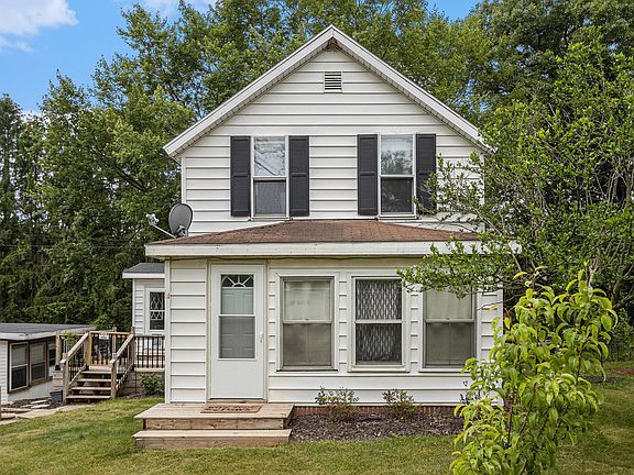 8594 Almena Dr, Kalamazoo, MI 49009 | MLS #25030280 | Zillow