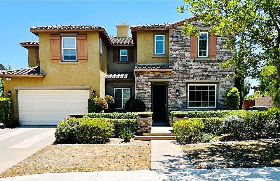 17142 Silver Moon Ct, Riverside, CA 92503 | MLS #PW23132173 | Zillow