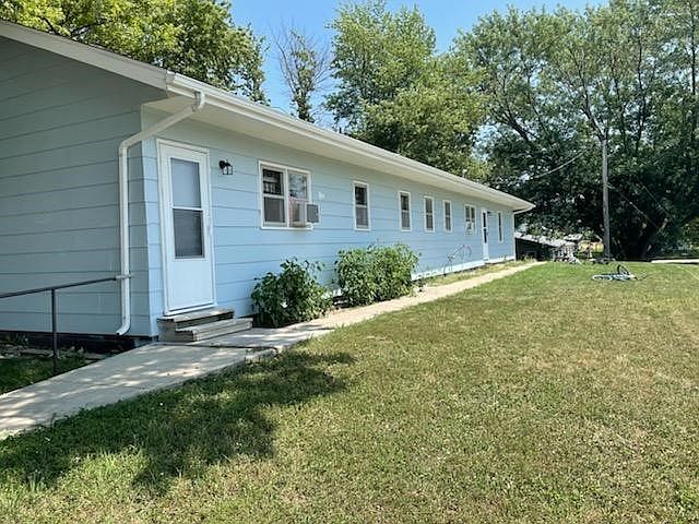 94 Main St Massena IA | Zillow