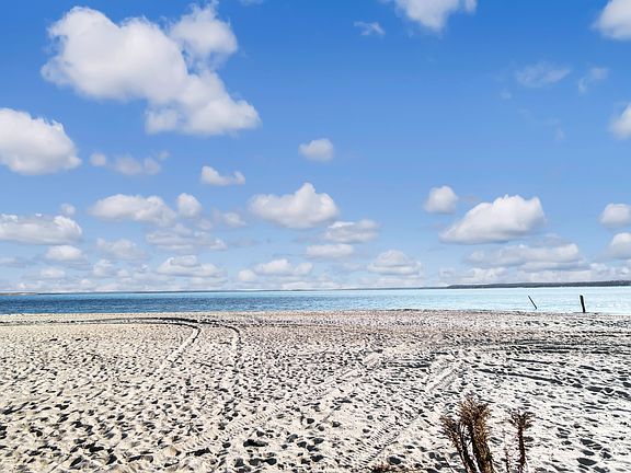 1505 Main Rd, Jamesport, NY 11947 | MLS #382946 | Zillow