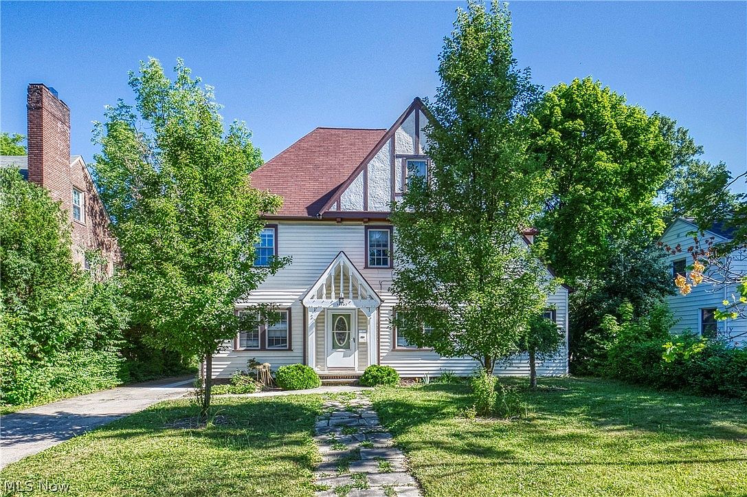 16407 Fernway Rd, Shaker Heights, OH 44120 | Zillow