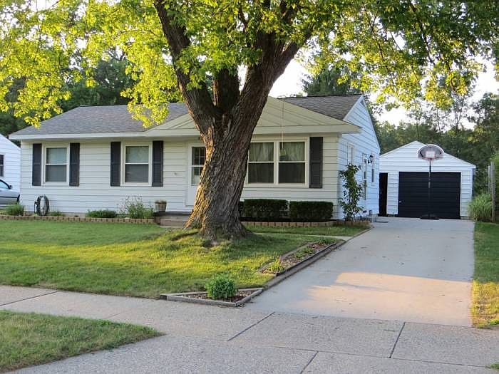 937 Walcott St SW, Wyoming, MI 49509 | Zillow