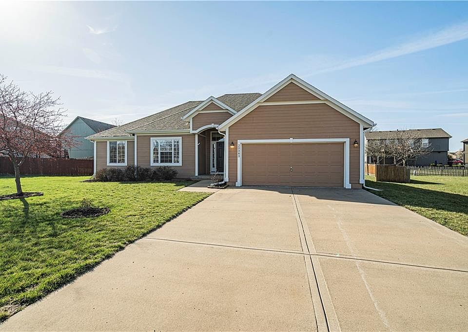 20383 W 199th Ter, Spring Hill, KS 66083 | Zillow
