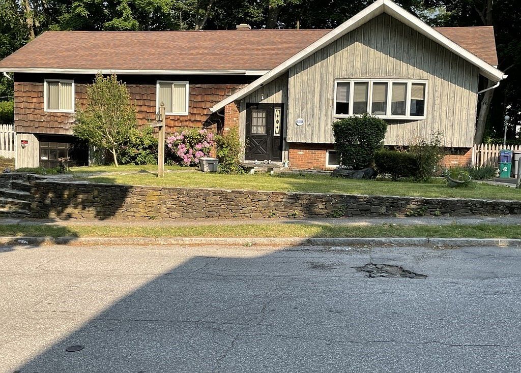 53 Fairfield St, Worcester, MA 01602 | Zillow