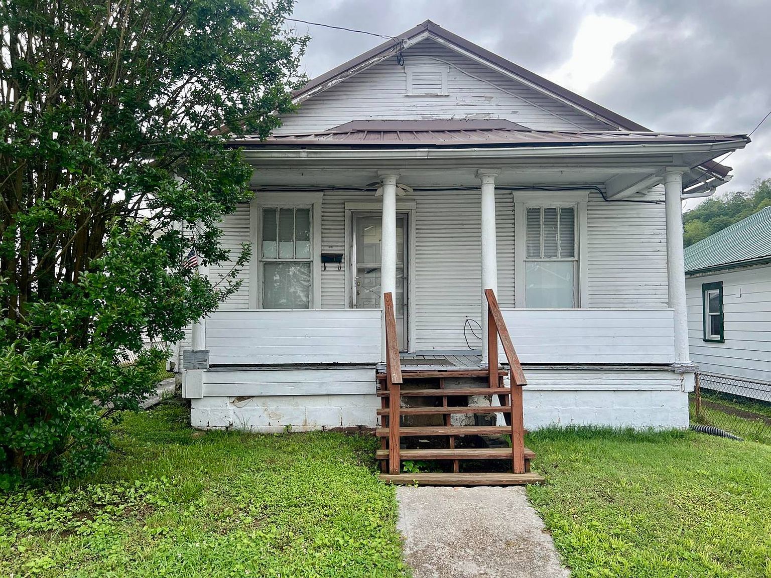 210 Alethea St, Charleston, WV 25302 | Zillow