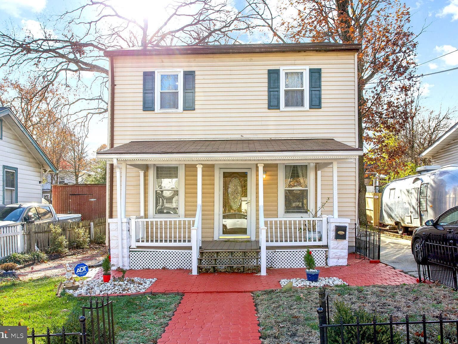 3805 Oglethorpe St, Hyattsville, MD 20782 | MLS #MDPG2097730 | Zillow