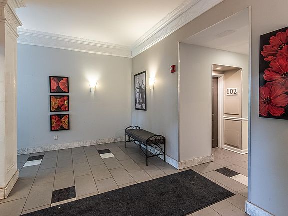 5330 Pershing Ave APT 501, Saint Louis, MO 63112 | Zillow