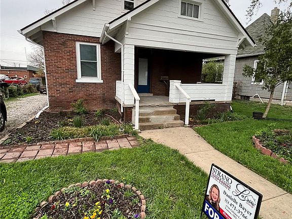 109 N 3rd St, Dupo, IL 62239 | MLS #25008770 | Zillow