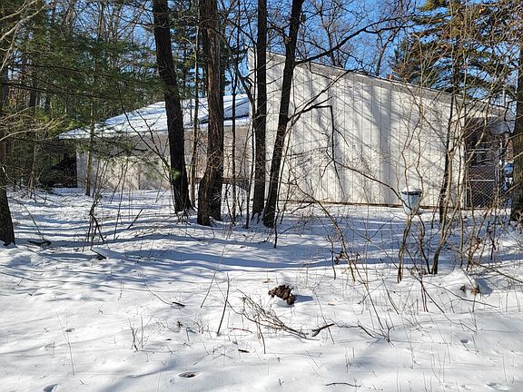 5516 N Clare Ave, Harrison, MI 48625 | MLS #201828144 | Zillow