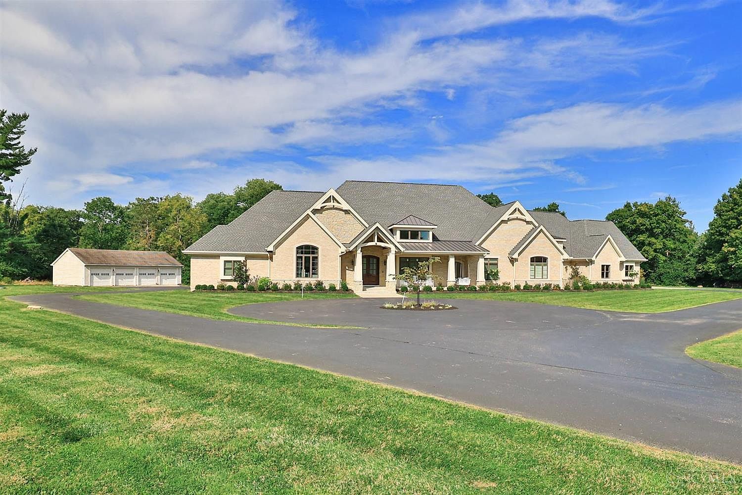 8475 Fox Cub Ln, Cincinnati, OH 45243 | Zillow