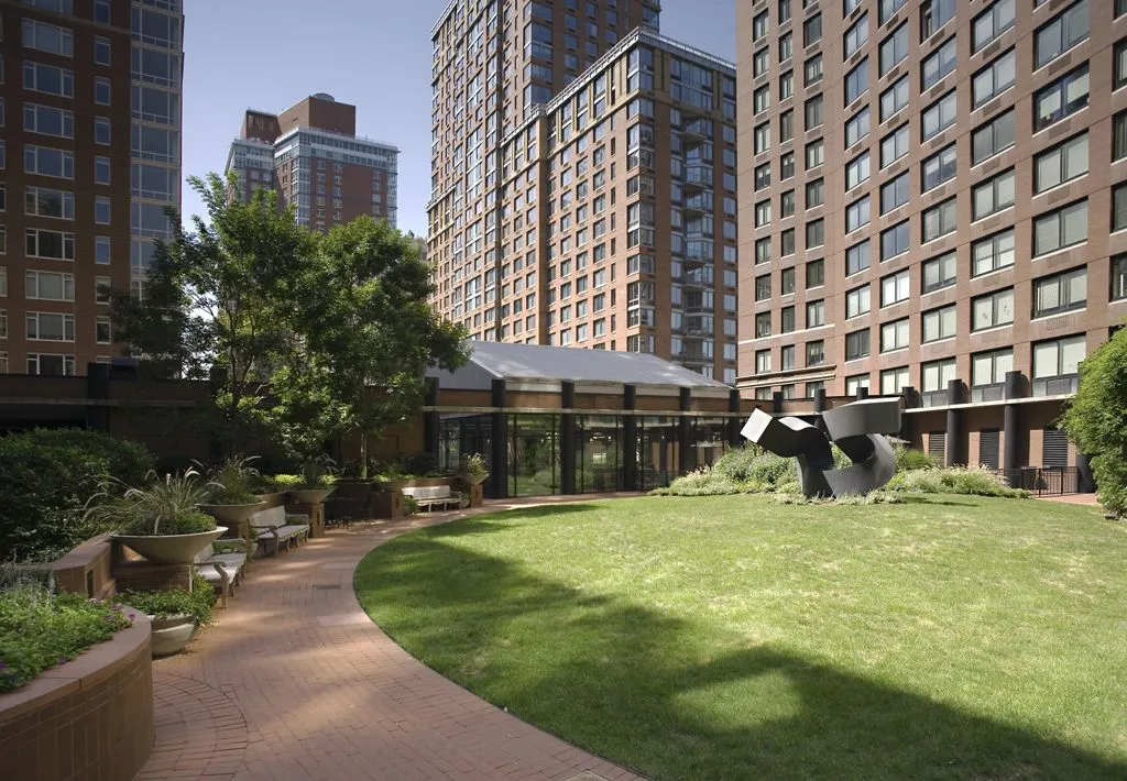 400 Chambers Street #25774 in Battery Park City, Manhattan | StreetEasy
