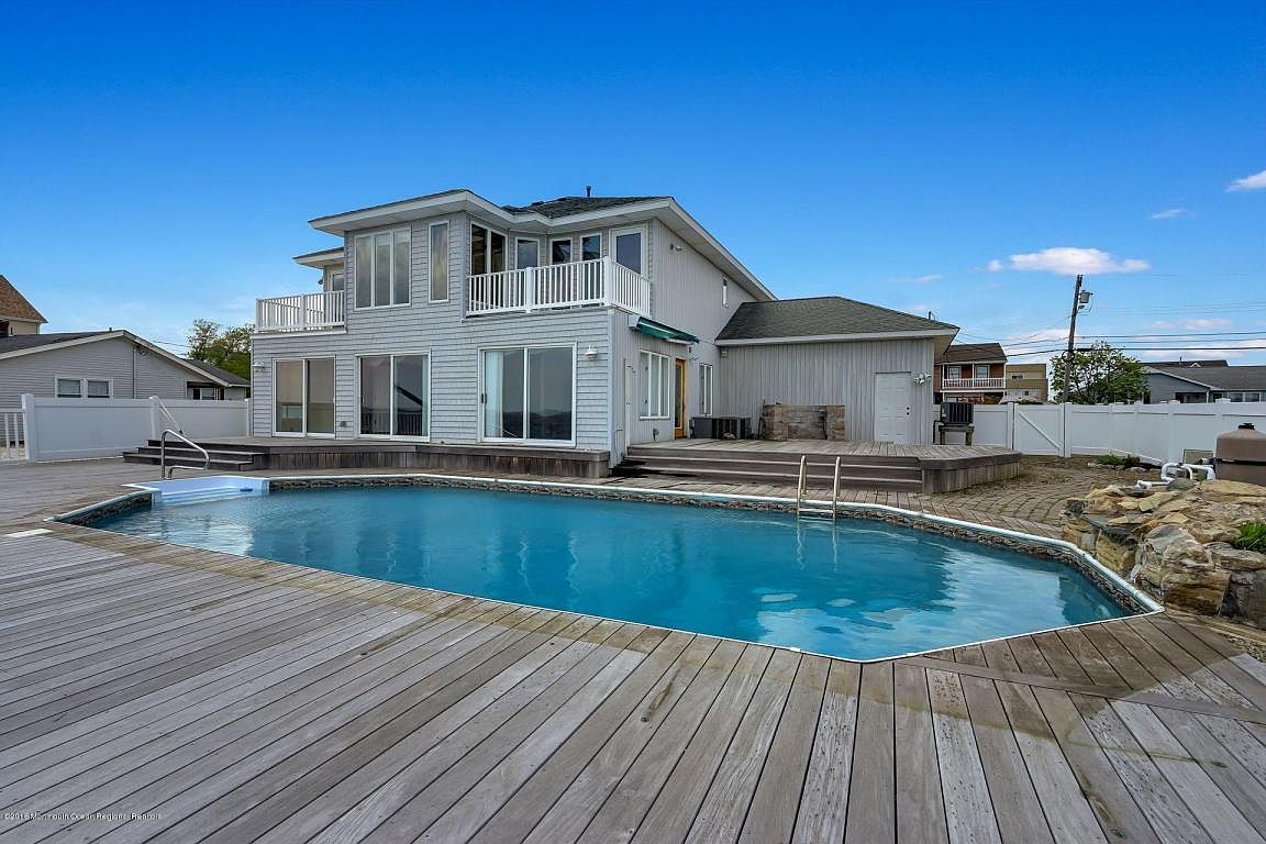 595 Bay View Dr, Toms River, NJ 08753 | Zillow