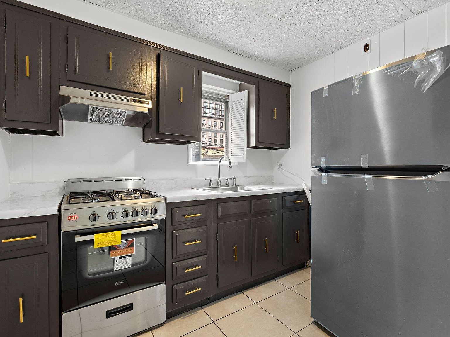 8 Perrine Ave FLOOR 2, Jersey City, NJ 07306 | Zillow