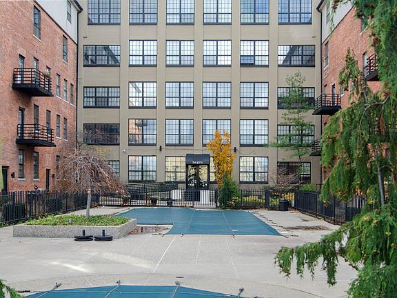 6533 E Jefferson Ave #12-LL10, Detroit, MI 48207 | Zillow