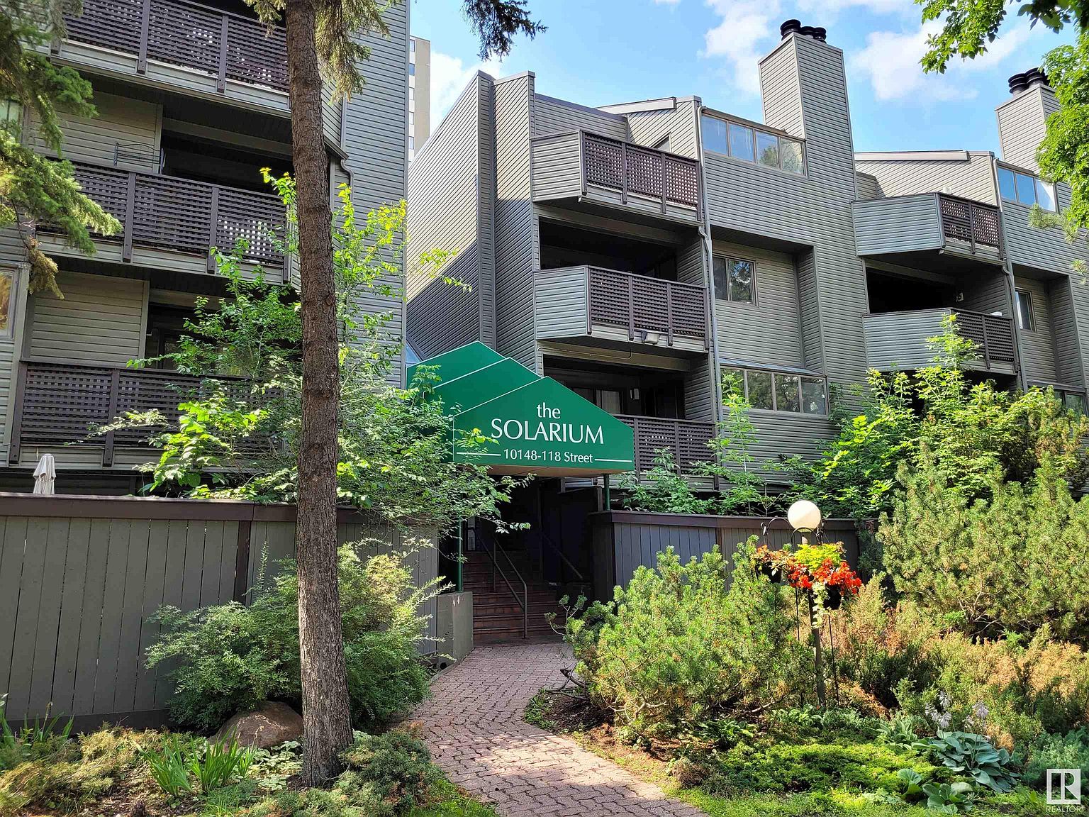 10148 118th St NW, Edmonton, AB T5K 1Y4 | MLS #E4350784 | Zillow