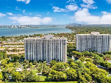 Towers Of Quayside - 1000 Quayside Ter Miami FL | Zillow