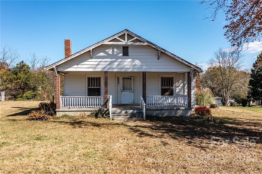 645 Hillcrest St, Hudson, NC 28638 | Zillow